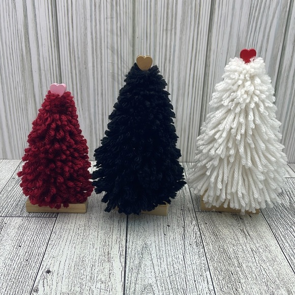 Hand Crafted | Holiday | Handmade 3 Fluffy Mini Wool Trees With Hearts ...